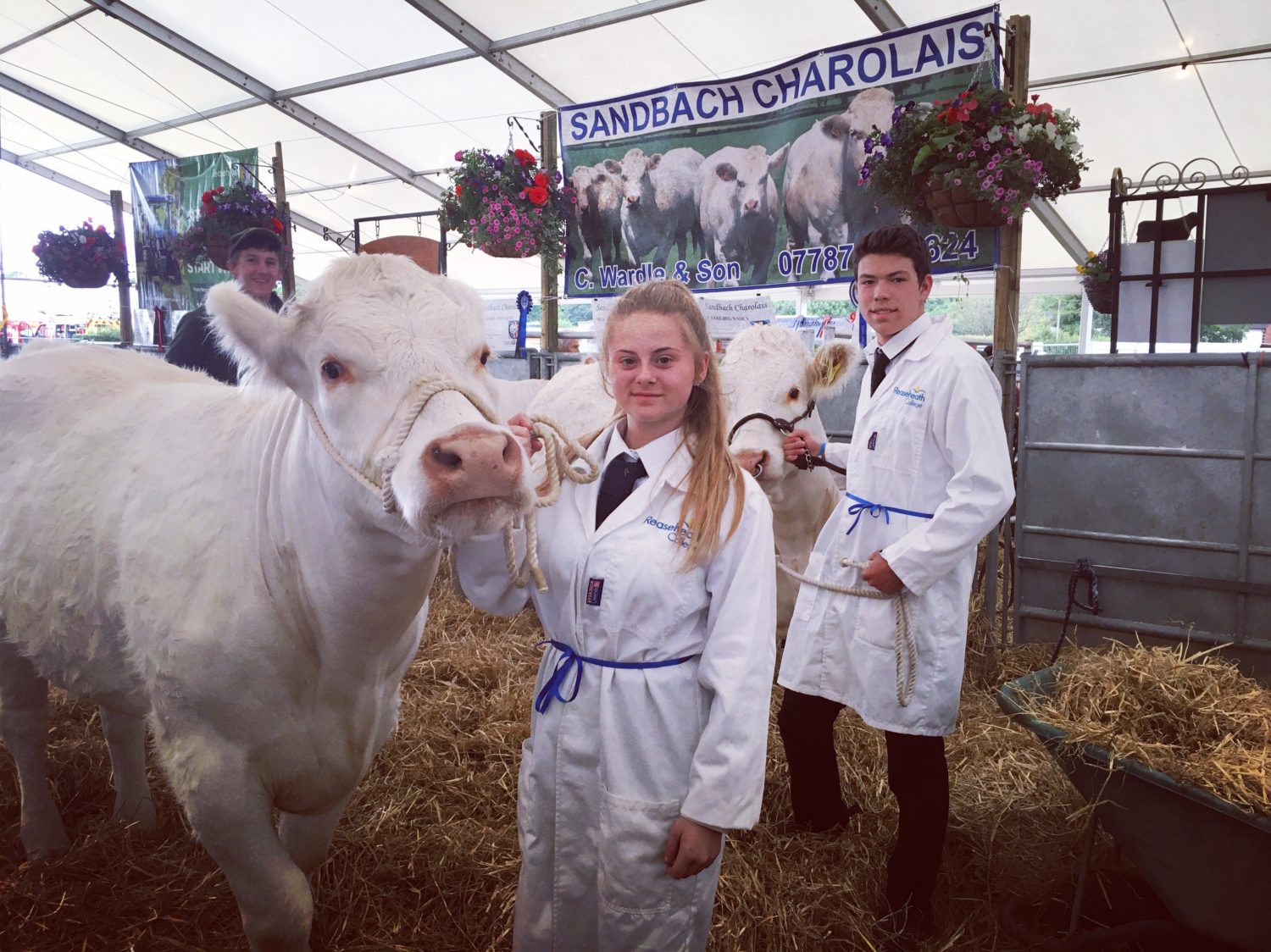 Young handlers Elle Powell and will Morgan Level 2 agric - Reaseheath College