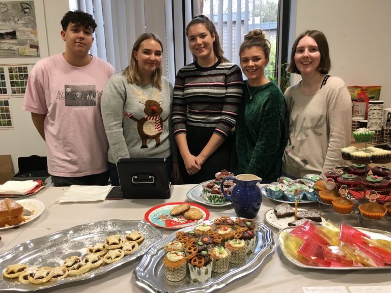 Afonso Martins-Pereira, Summer Phillips, Beth Keay, Megan Booth, Amy ...