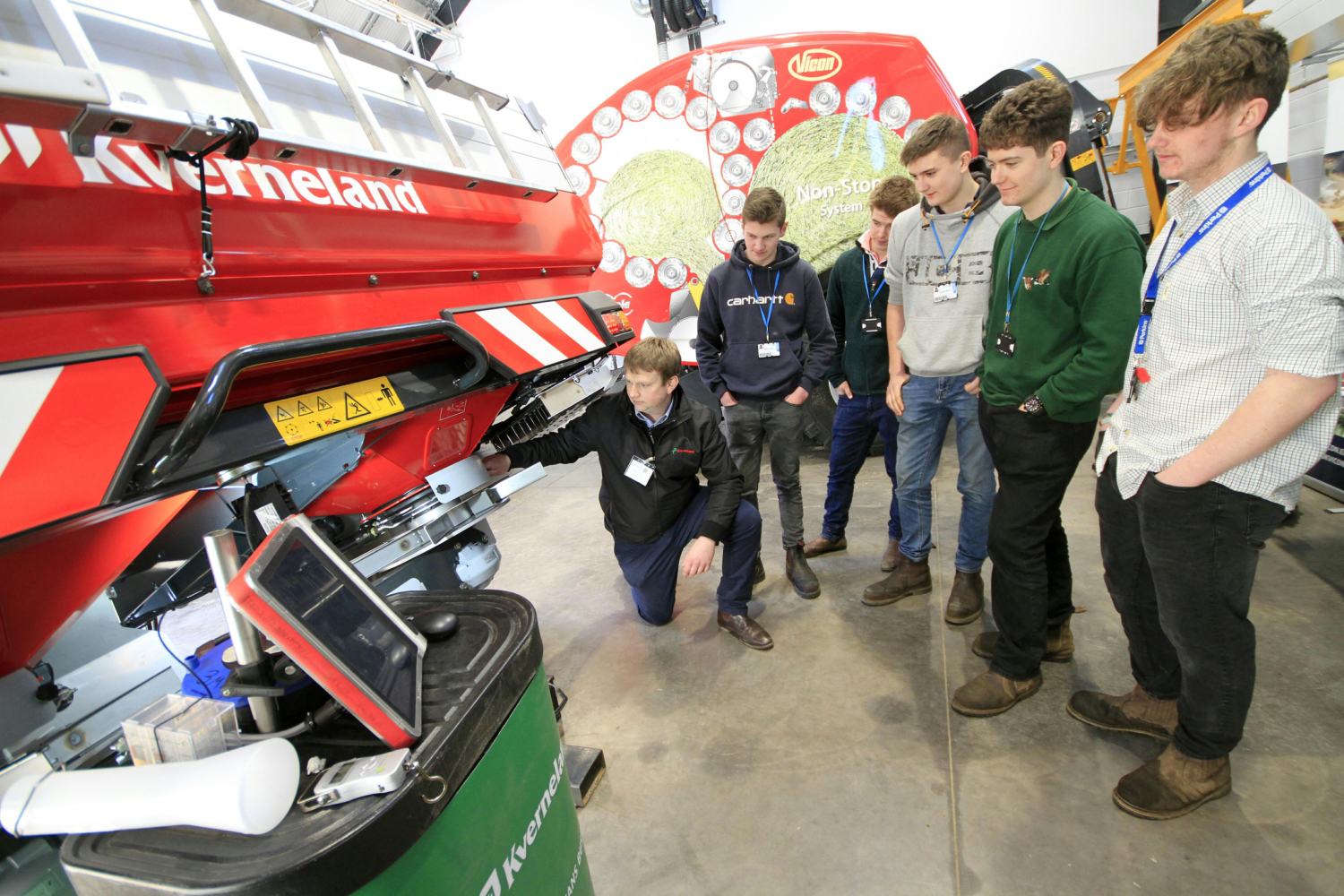 Kverneland Exacta Geospread David Perry Key accounts Manager NW L3 Dip Robert Clark, William ...