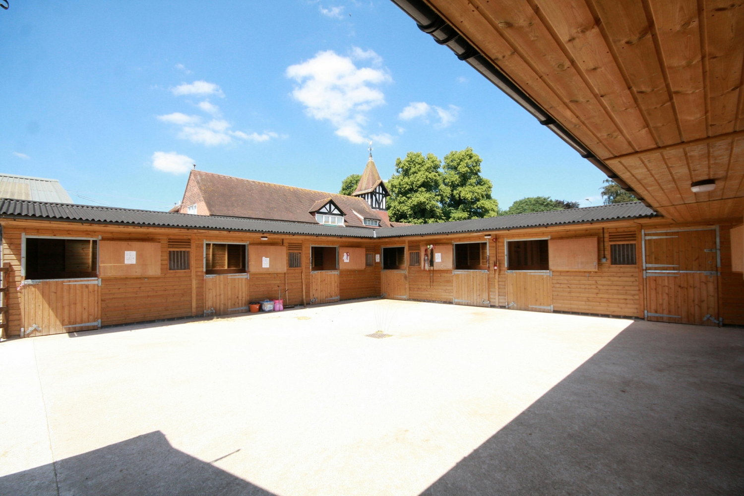 Equine livery - DIY Yard - Reaseheath College