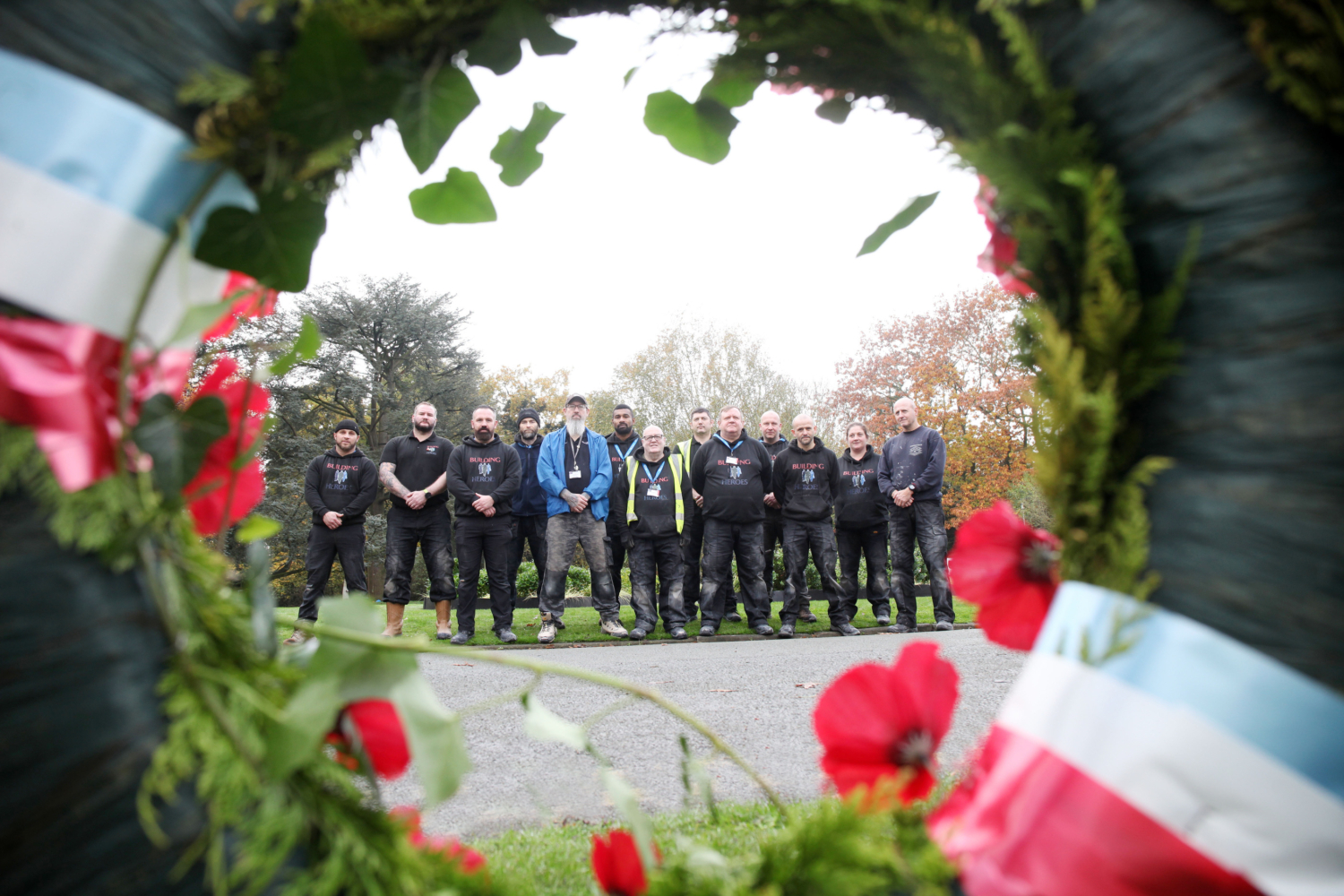 Building heroes veterans through wreath - Reaseheath College