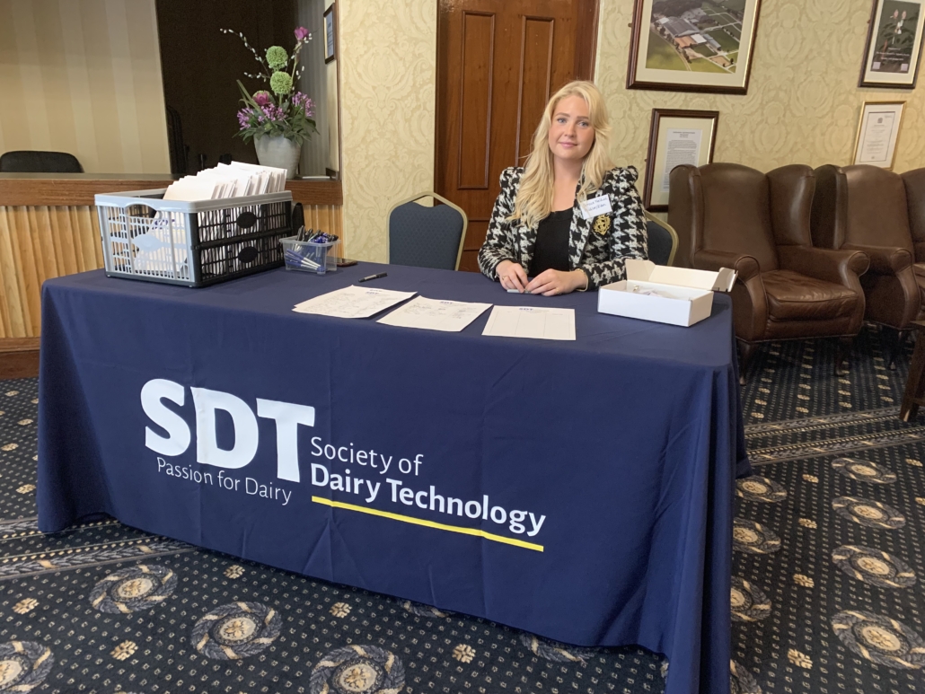 Mike honoured by rising stars from dairy industry - Reaseheath College