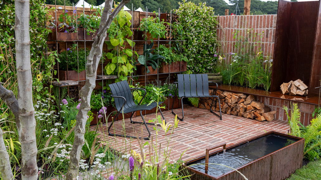 Student helps to build award winning show garden - Reaseheath College